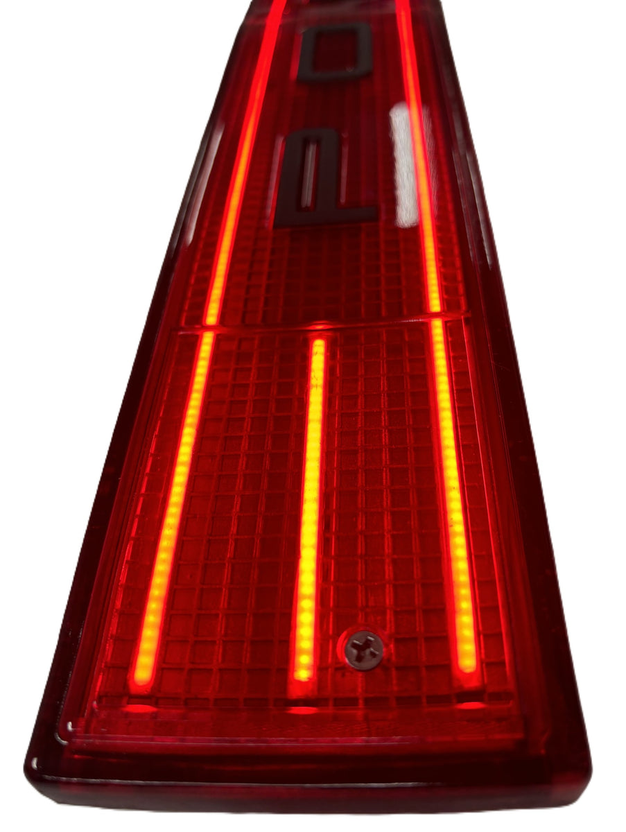 911 LED REAR REFLECTOR PANEL - CLASSIC EDITION – Flat6 illumination